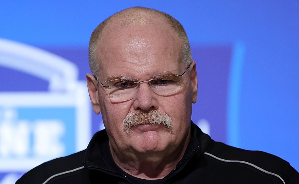 Andy Reid's Chiefs send a worrying message about Travis Kelce after ...