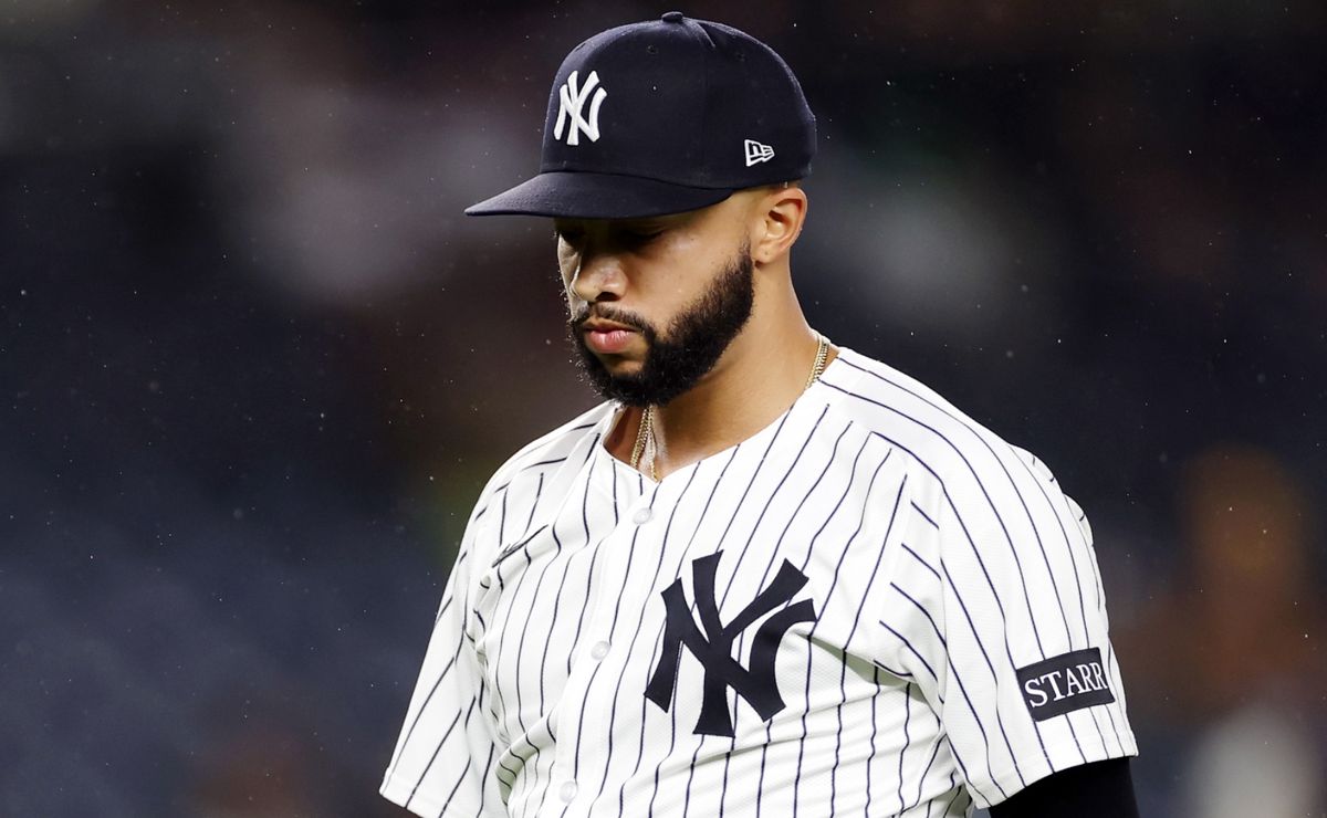 NY Yankees' Carlos Rodon steps in with message for Devin Williams after ...