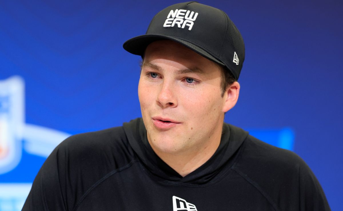 Notre Dame HC Marcus Freeman issues strong warning about Riley Leonard ...