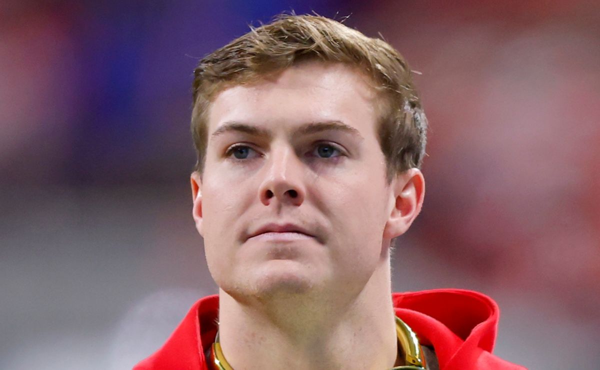 Will Howard expected to make $840K in 2025 with Steelers: How much is ...