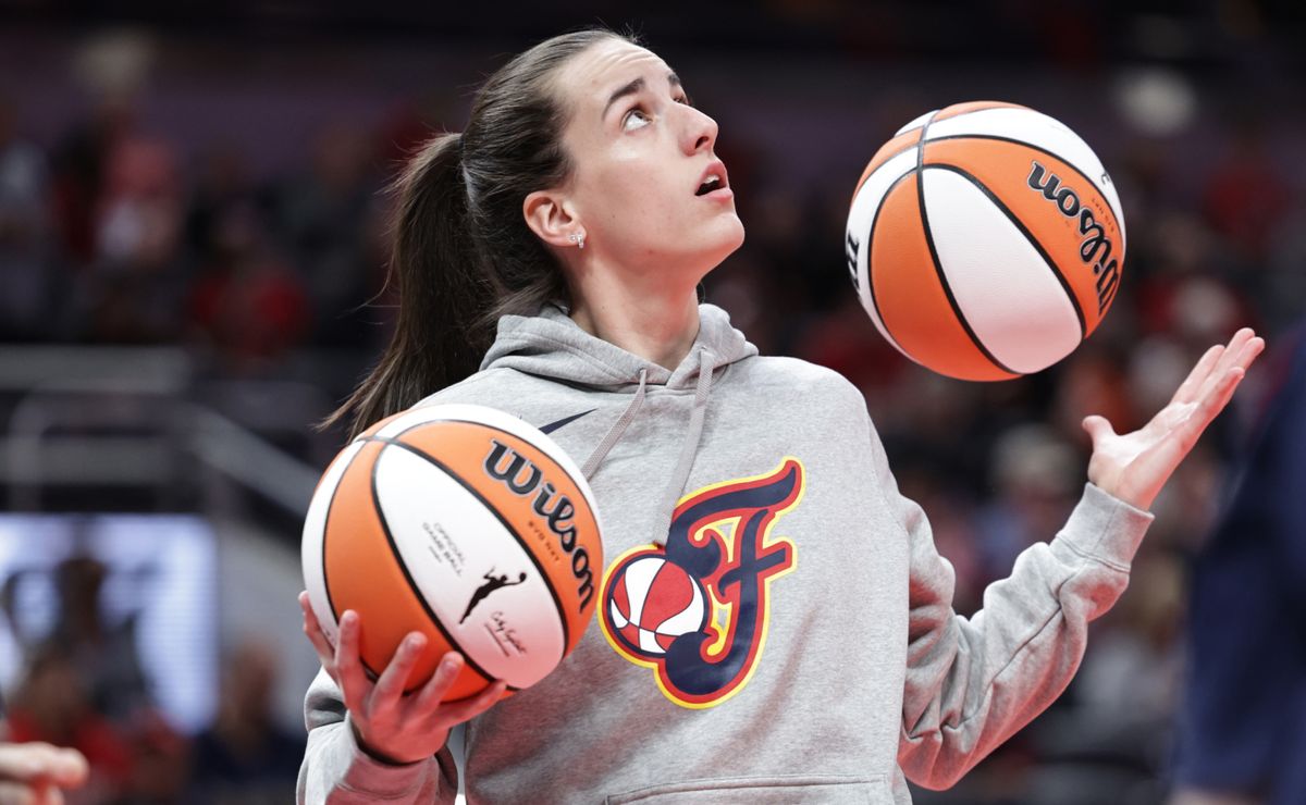 Indiana Fever coach Stephanie White issues careful update on Caitlin ...