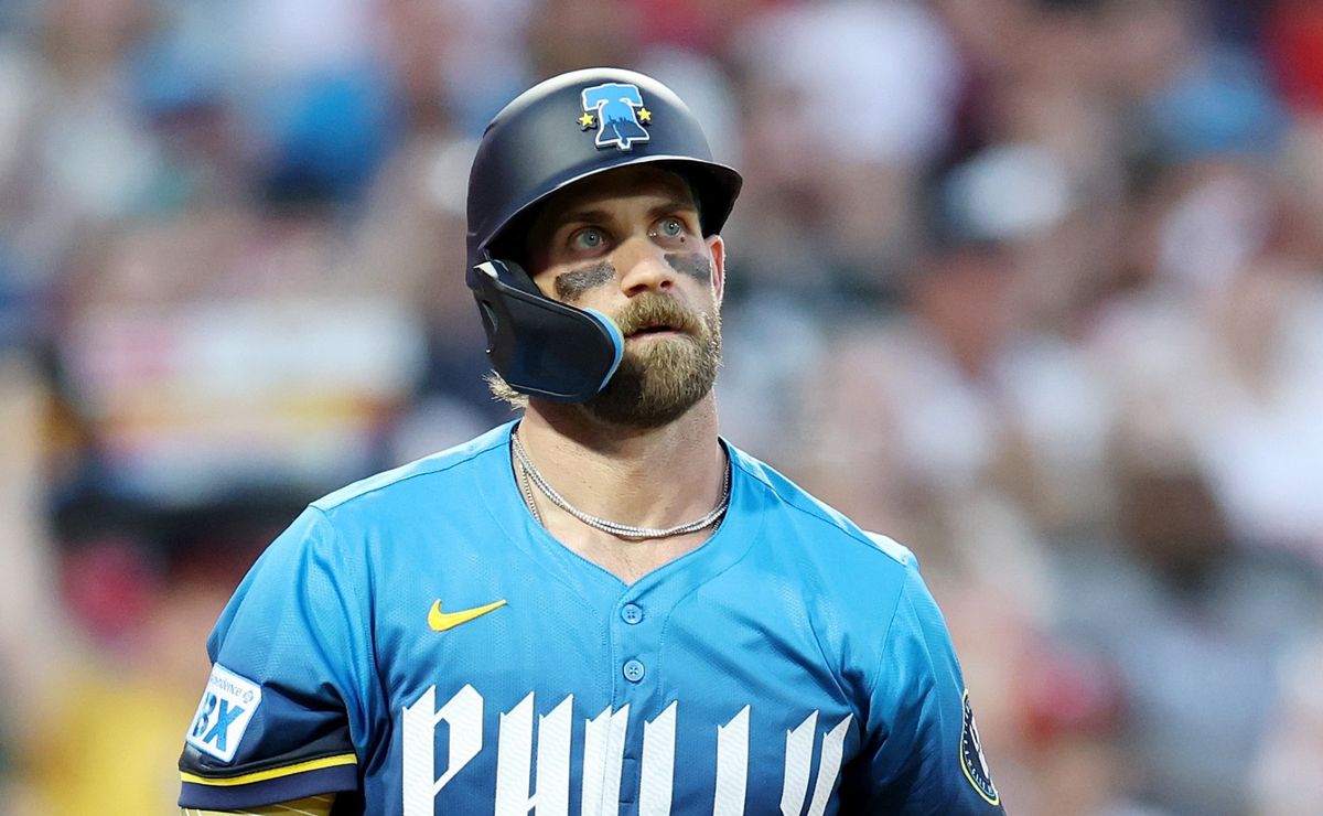 Bryce Harper sends strong message on Kyle Schwarber’s contract ...