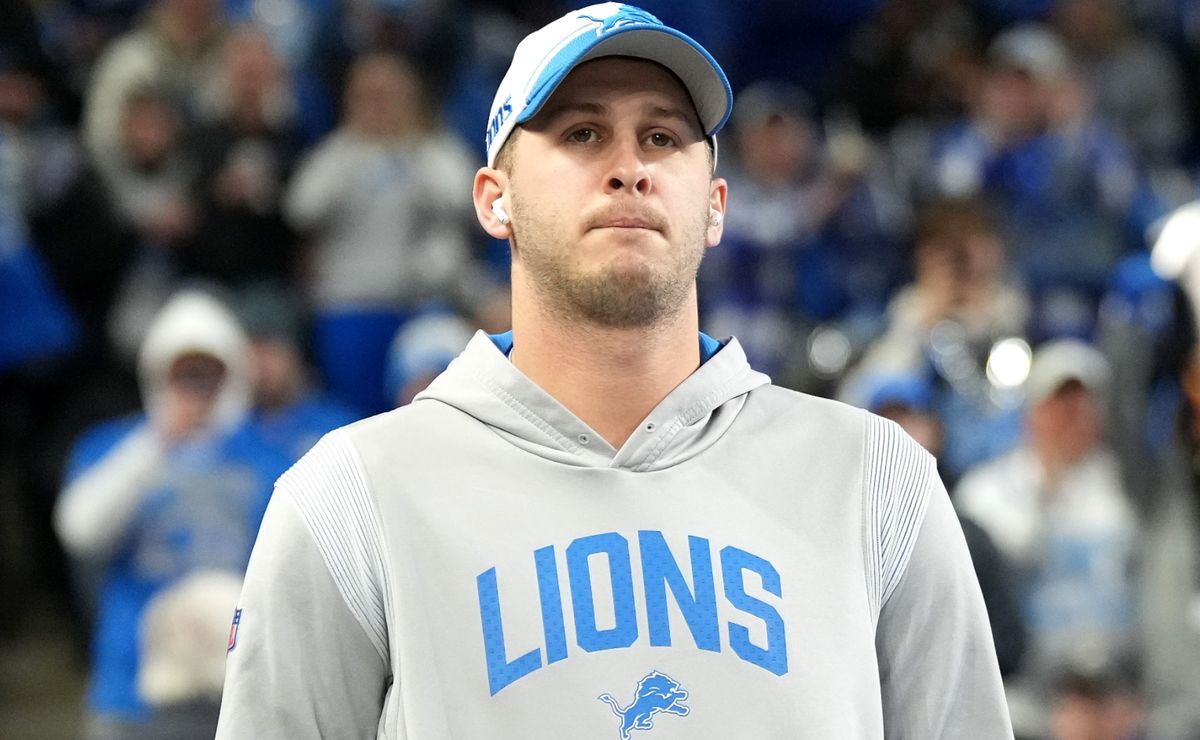 Dan Campbell’s Lions make key roster moves to support Jared Goff ahead ...