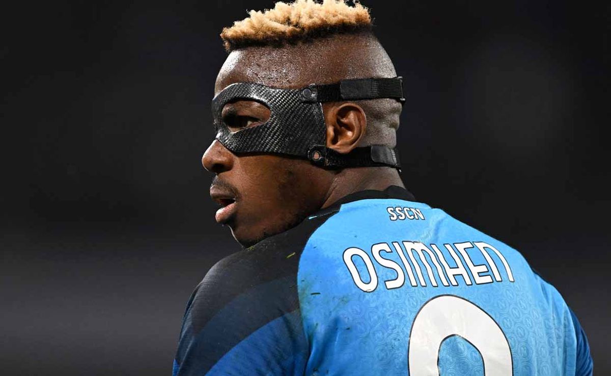 Victor Osimhen se convierte en el futbolista más valioso en la HISTOR ...