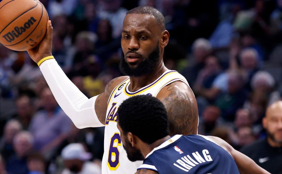 LeBron James le responde a Kyrie Irving por intentar que deje a Los ...