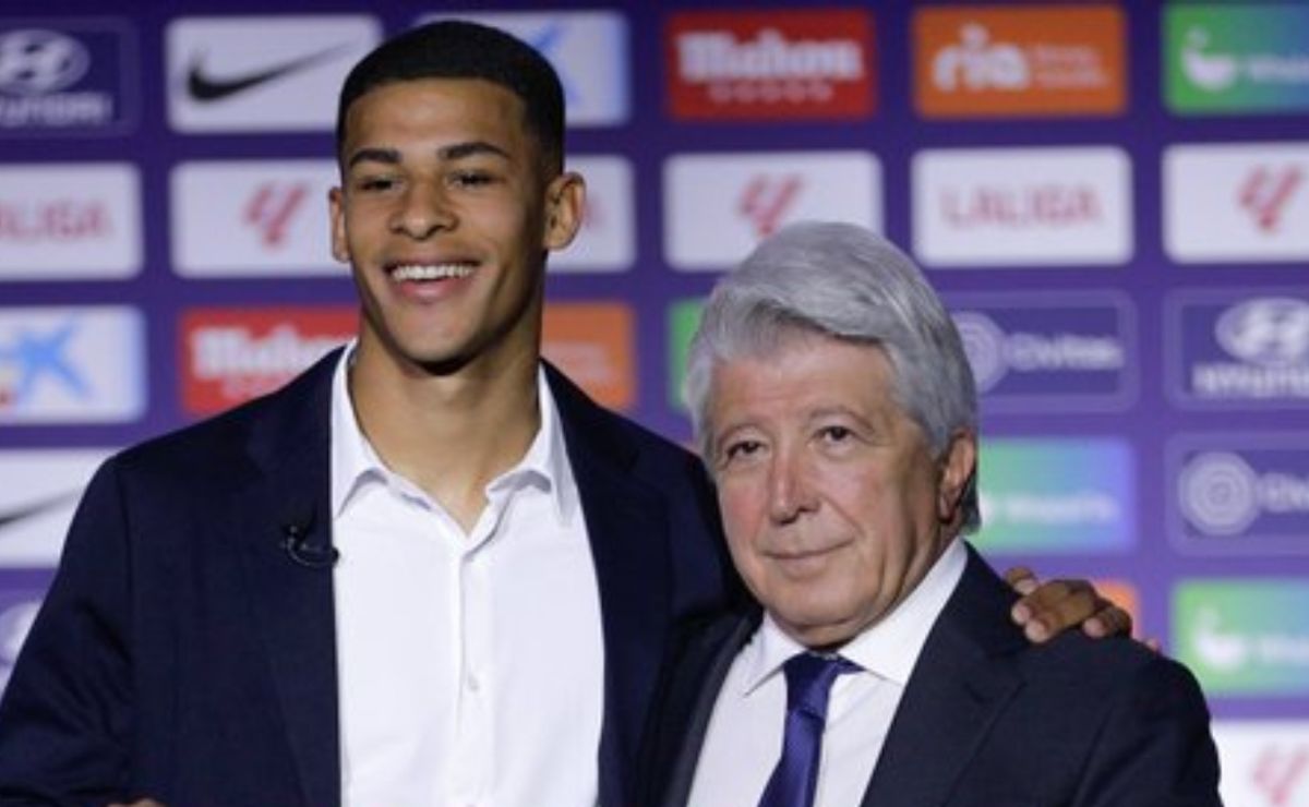 El heredero de Godín: el nuevo uruguayo que fue presentado en Atlético ...