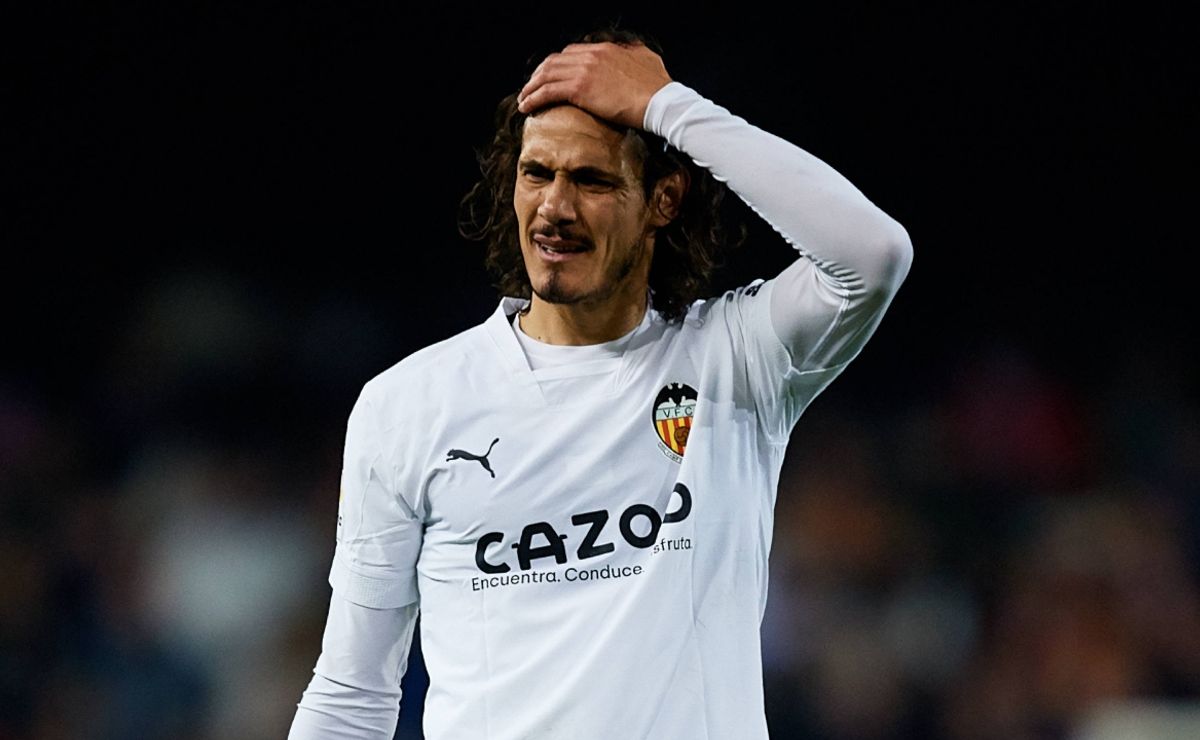 Valencia ya le busca reemplazo a Edinson Cavani - Bolavip