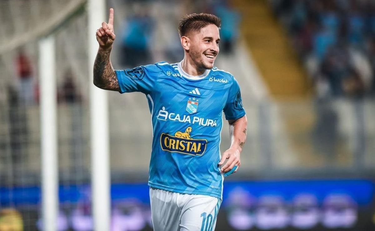 Alejandro Hohberg Destrozado Por Los Hinchas De Sporting Cristal