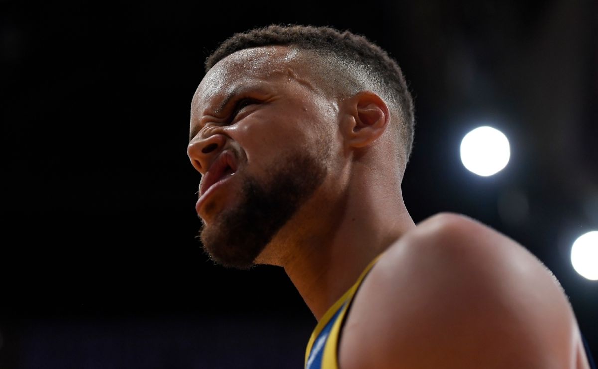 Stephen Curry sorprende y hace un anuncio para los fans de Lakers ...