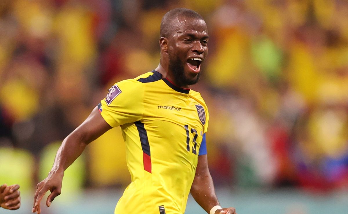 (VIDEO) ¿Qué hiciste GOAT?: Enner Valencia cobra mal el penal con la ...