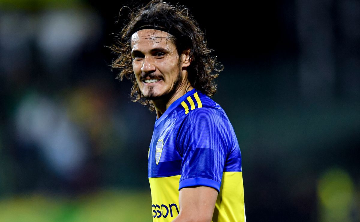 Cavani fuera y varios sorpresas: los reservados de Bielsa en Uruguay