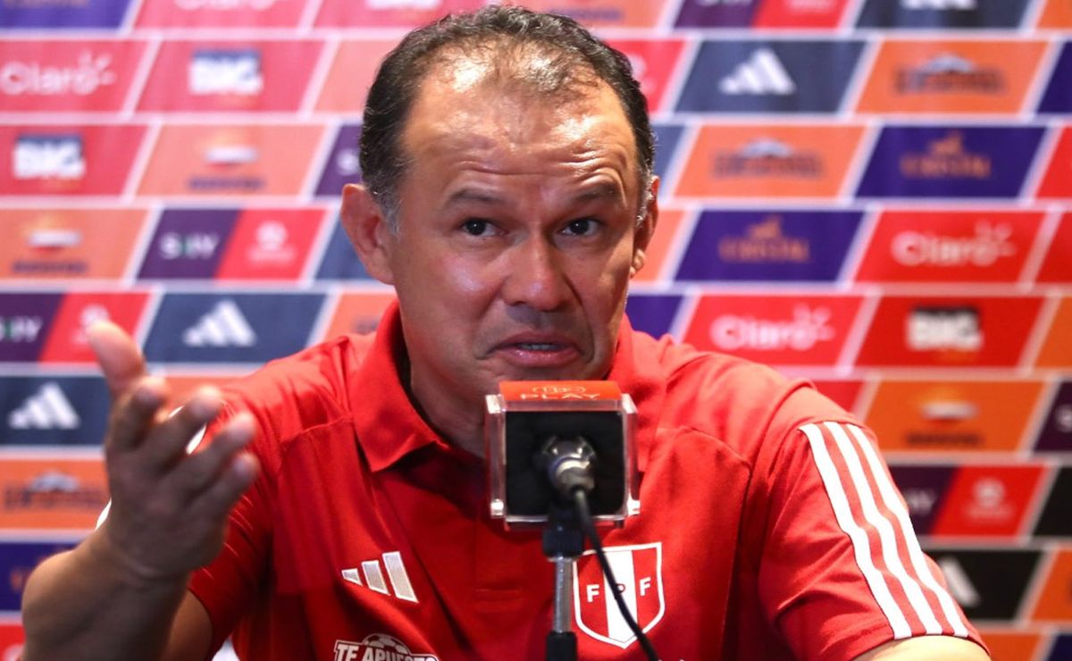 Reynoso anuncia conferencia, ¿se vienen cambios en el juego de Perú?