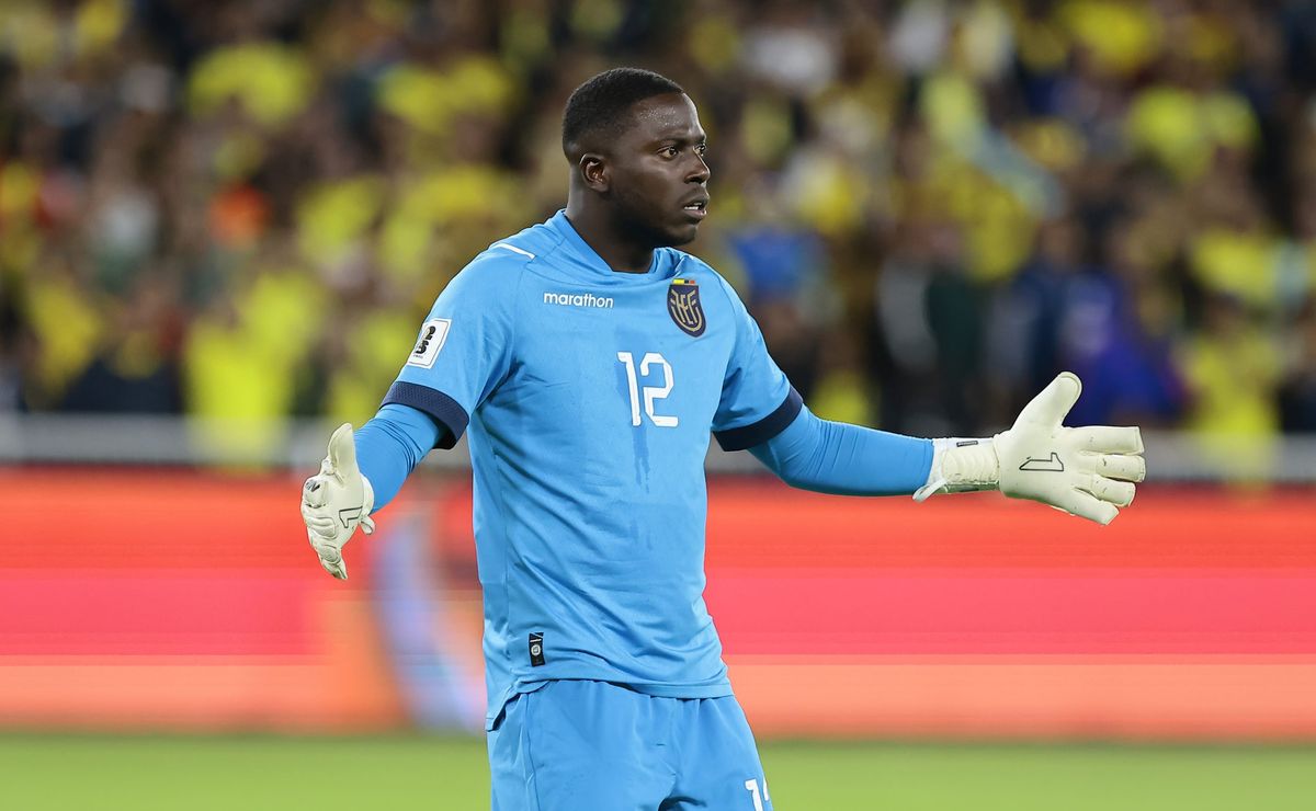 Moisés Ramírez atajó en la última fecha FIFA por lesión de Hernán ...