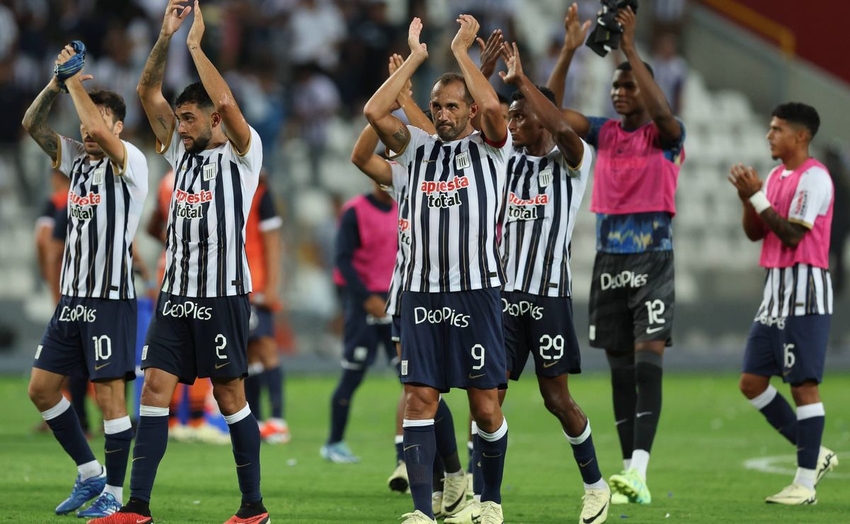 Alianza Lima define once titular y jugará así ante Cerro Porteño - Bolavip