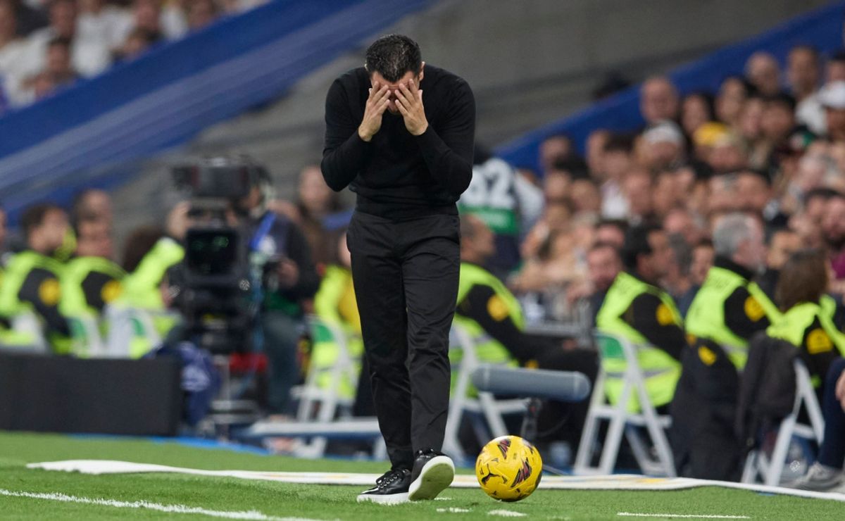 “Xavi, quédate”: la ironía de los hinchas de Real Madrid tras ganarle a ...