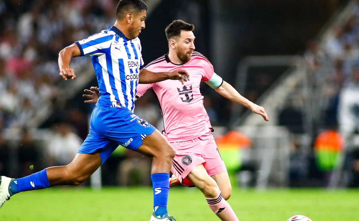 Leo Messi le dio un ‘patadón’ a Luis Romo luego de recibir un túnel ...