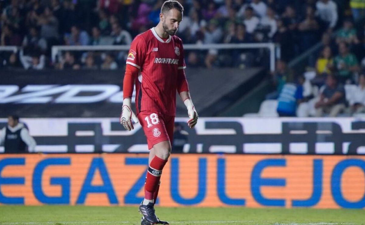 Las reacciones cruzadas del público de Toluca al estreno de Pau López ...