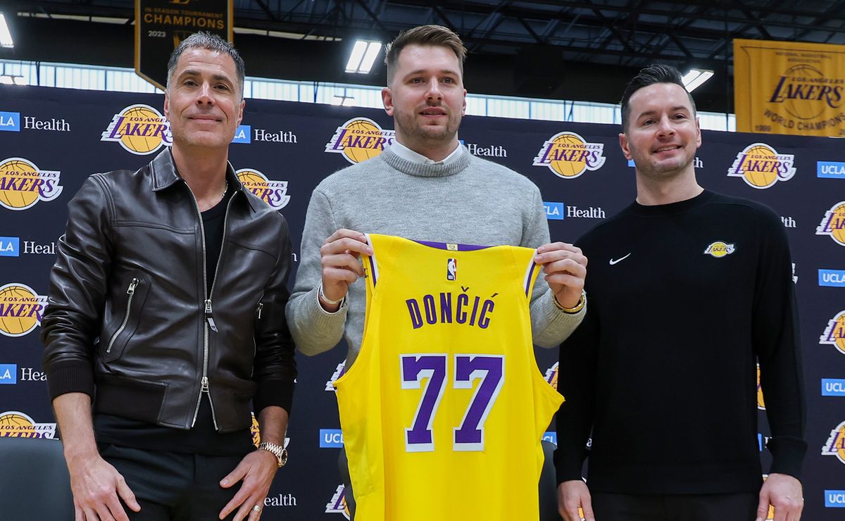 ¿Por qué Luka Doncic lleva el 77 en su camiseta de Los Angeles Lakers ...