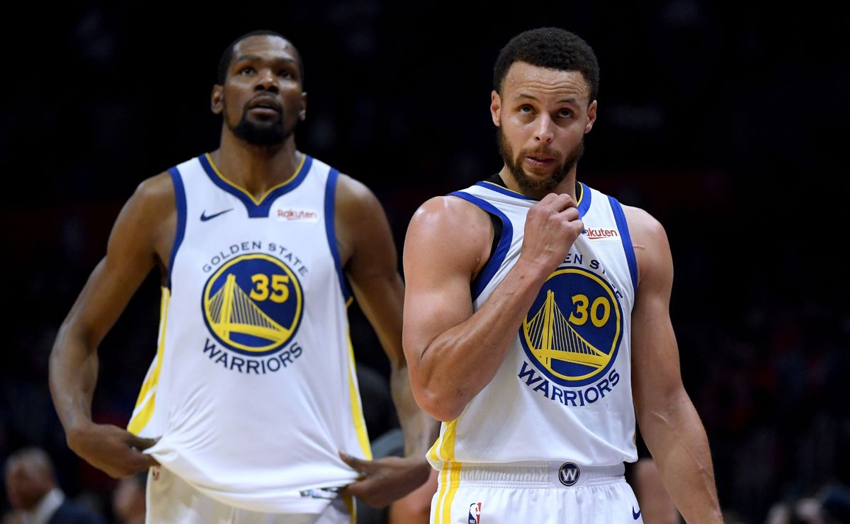 Kevin Durant no descarta volver a los Warriors junto a Curry
