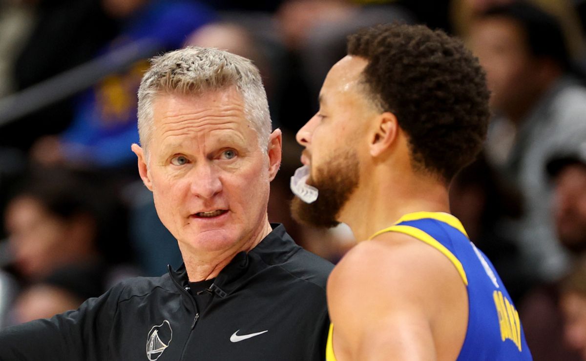 El anuncio de Steve Kerr sobre Stephen Curry que preocupa a todos en Golden State Warriors ...
