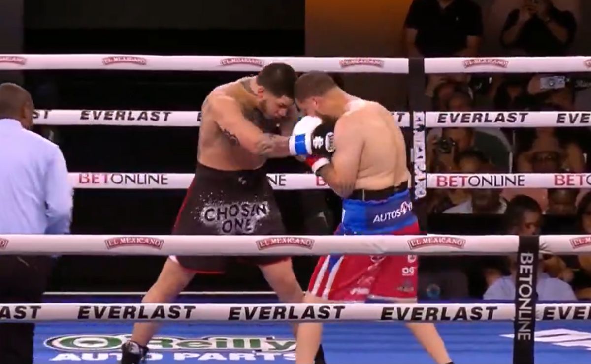 Edgar Berlanga y un brutal nocaut sobre Jonathan González-Ortiz en el primer asalto