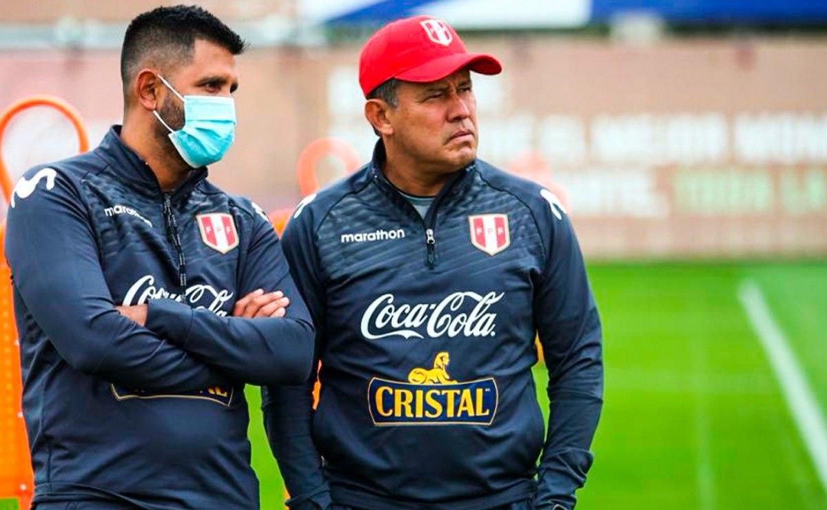 El primer sistema táctico que empleó Juan Reynoso en la Selección ...