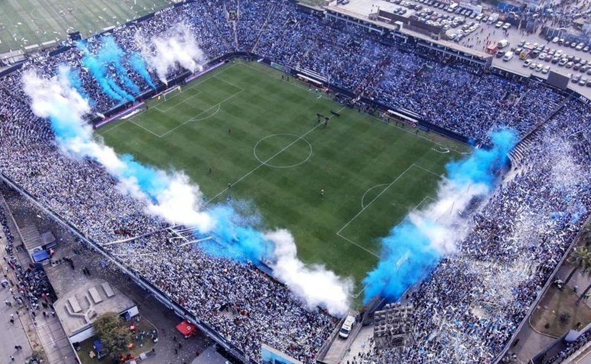 El estadio de Matute es considerado como la Bombonera del Perú ...