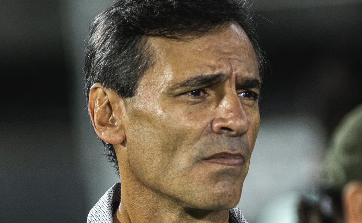 Tras dejar Universitario, Fabián Bustos debutó con triunfo en Olimpia ...