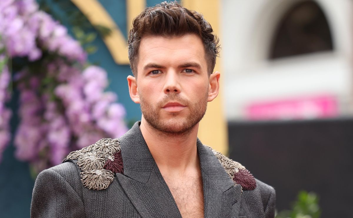 Luke Newton's love life: Who is the Netflix's Bridgerton actor dating ...