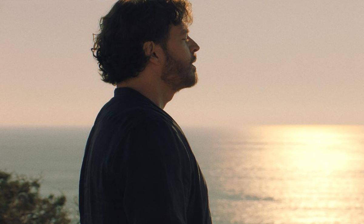Netflix's Find Me Falling Soundtrack: What songs and artists are ...