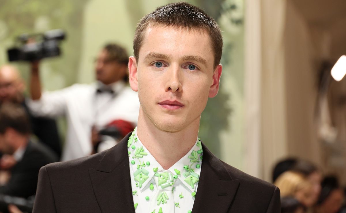 Harris Dickinson's love life: Who is the actor dating in 2024? - Spoiler US