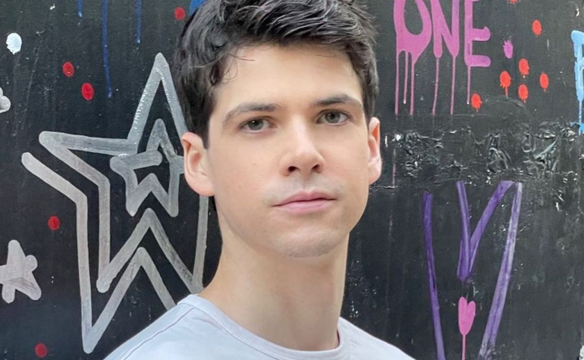 Brett Pierce's profile: Movies, age and all of Mary Mouser's boyfriend ...