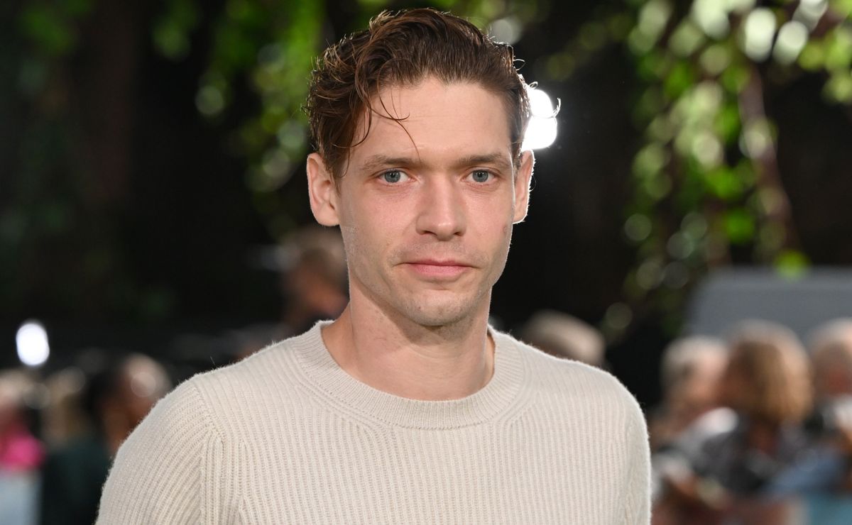 The Perfect Couple star Billy Howle's love life in 2024: Is he single ...