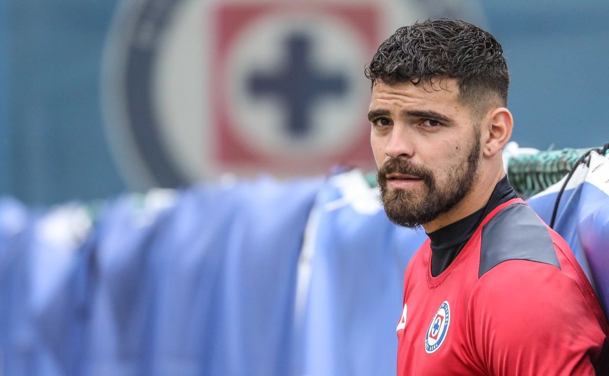 ¿Polémica a la vista? Cruz Azul y Ricardo Ferretti difieren sobre el ...
