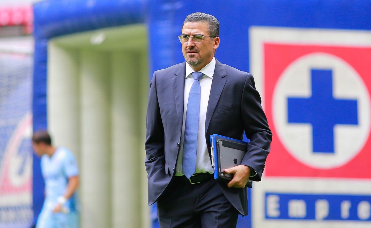 La fórmula que daría continuidad a Joaquín Moreno como DT de Cruz Azul