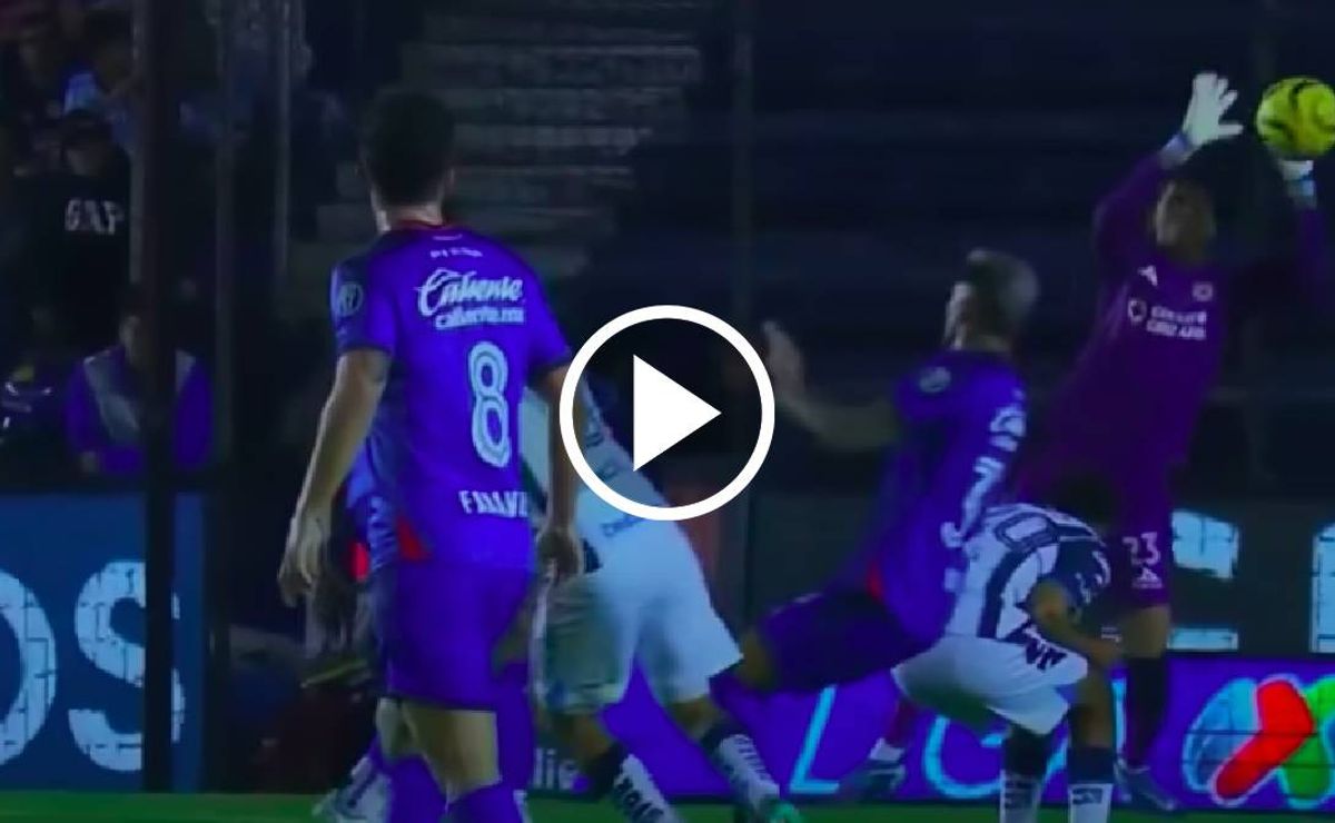 La increíble atajada de Kevin Mier en su debut con Cruz Azul - Vamos Azul