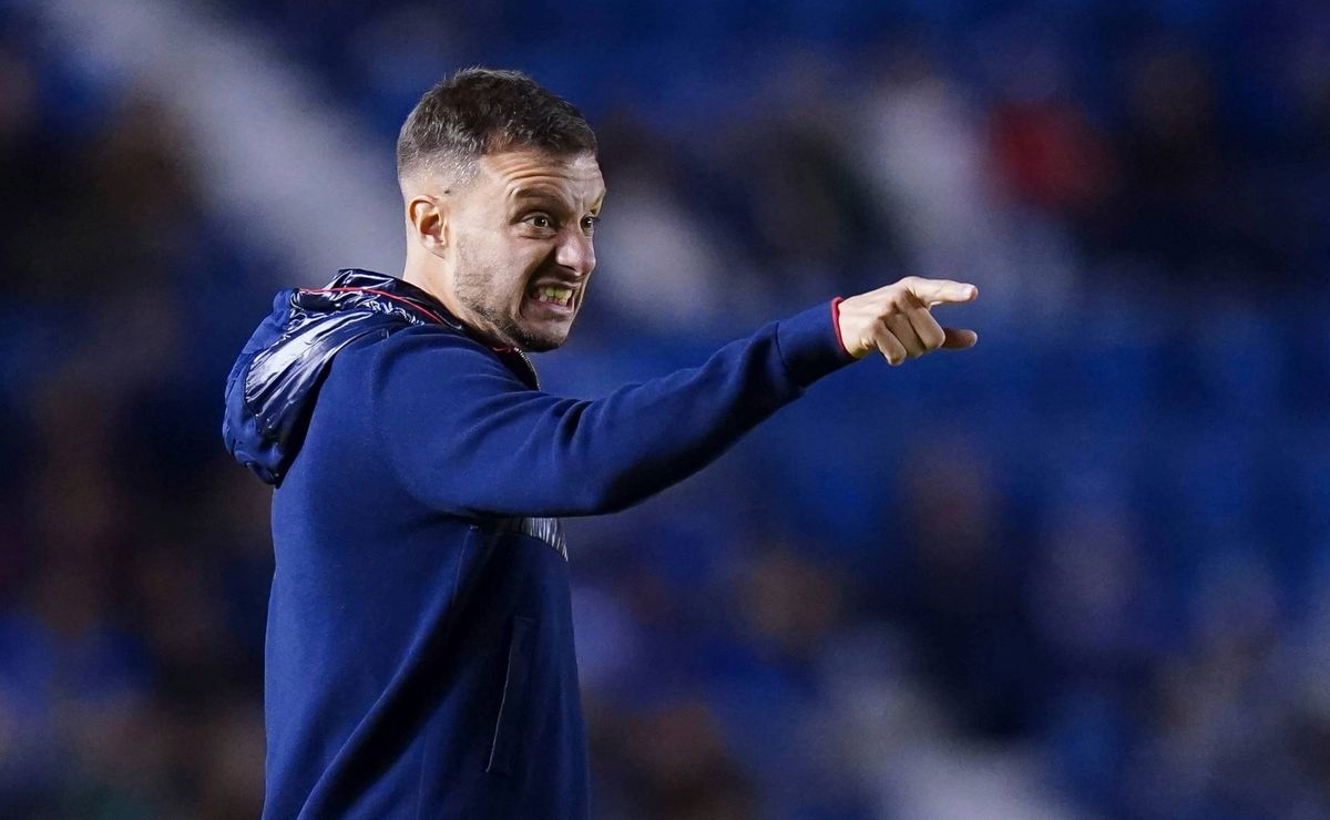 “El triunfo va para nuestro capitán”: Martín Anselmi, técnico de Cruz Azul