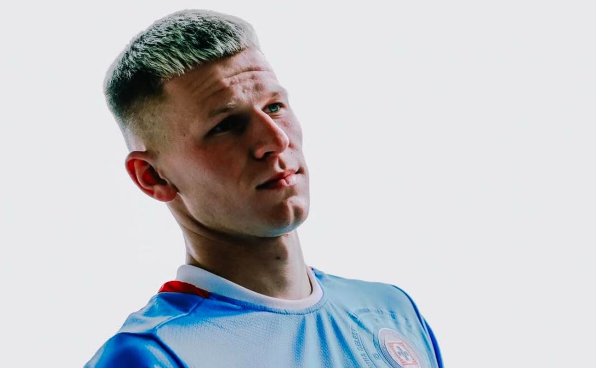 Mateusz Bogusz dejó México a horas de ser presentado en Cruz Azul