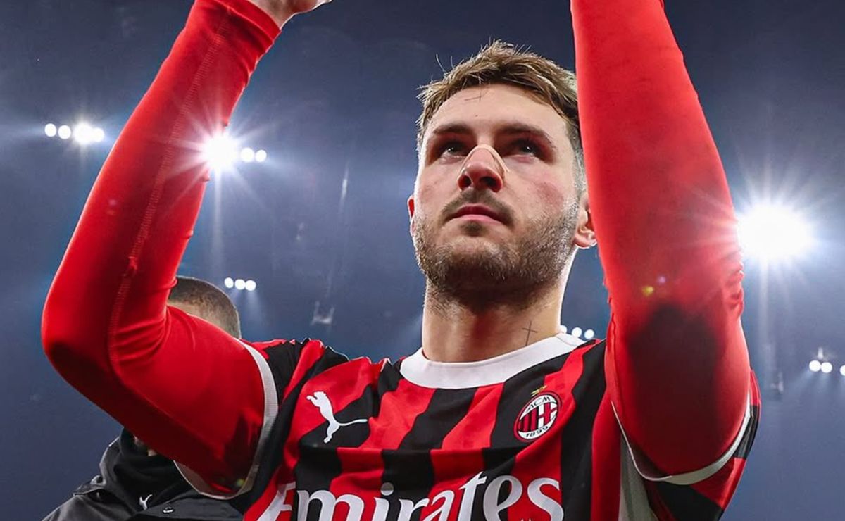 Milan presumió a Santiago Giménez tras su debut por Coppa Italia