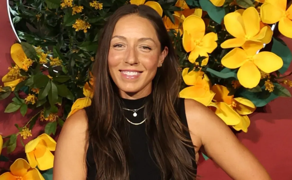 Melimtx bath simple checks through her online profile plus