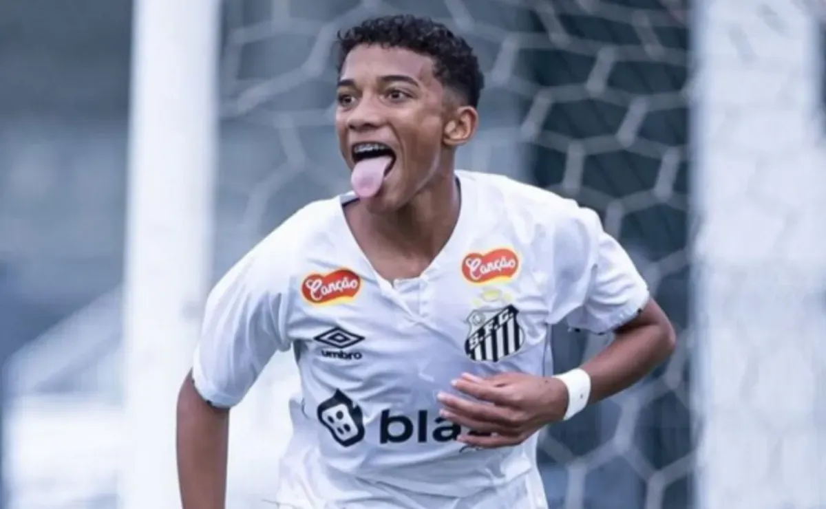 Santos toma decisão importante sobre Robinho Júnior