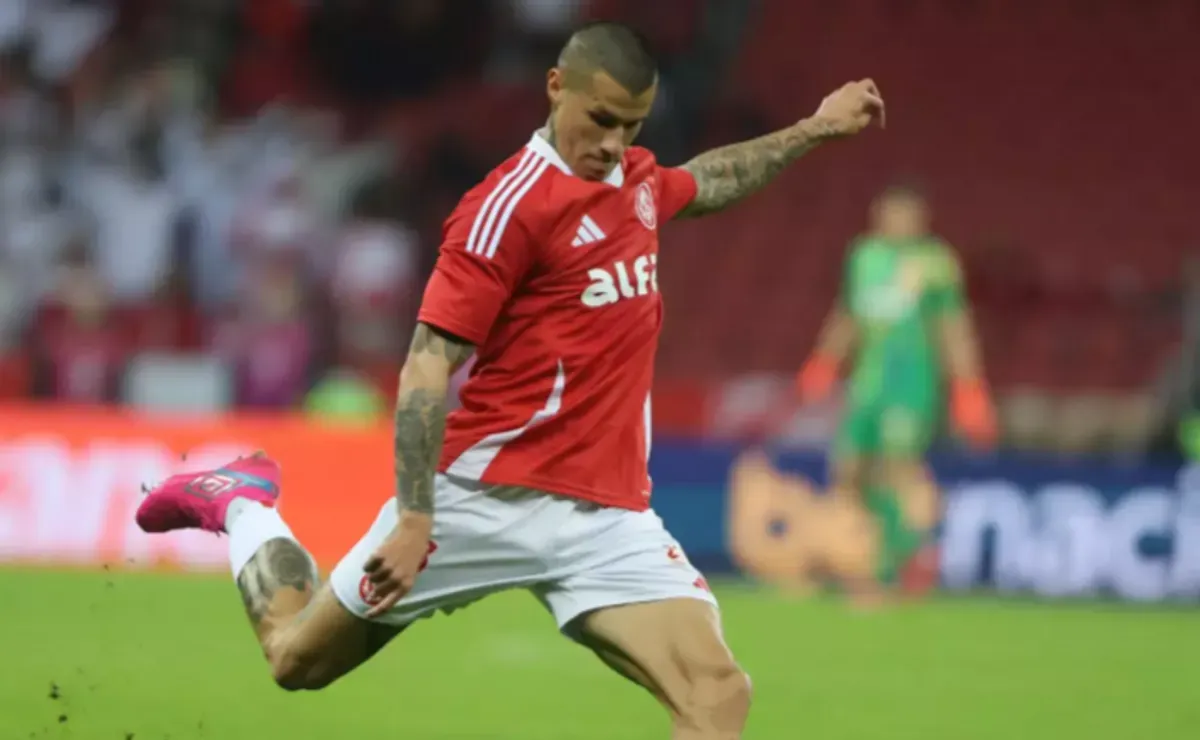 Alan Benítez impressiona em estreia pelo Inter