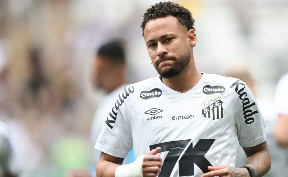 Neymar e Robinho Jr formam ataque do Santos contra o Palmeiras