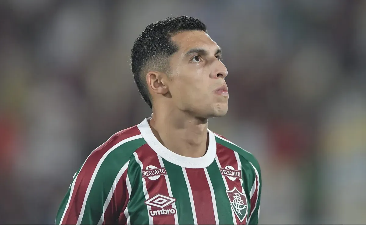 Serna exalta desempenho defensivo do Fluminense em clássico