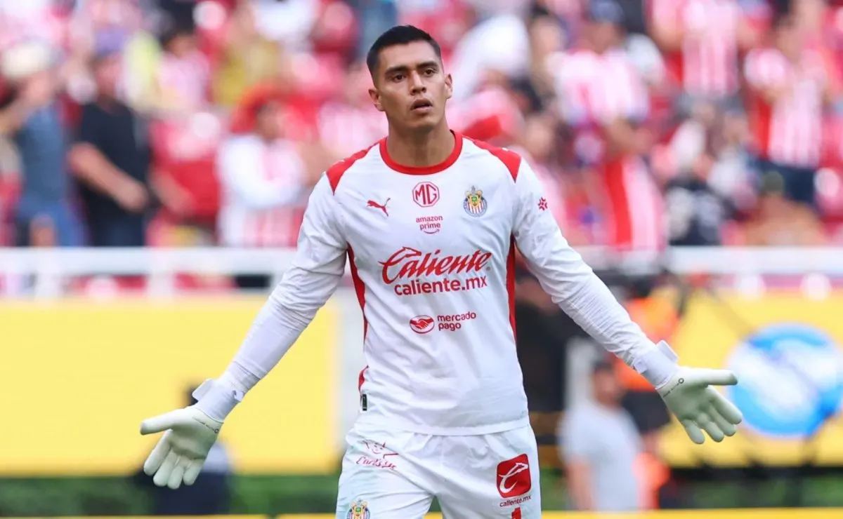 El error más frecuente de Raúl Rangel como portero de Chivas