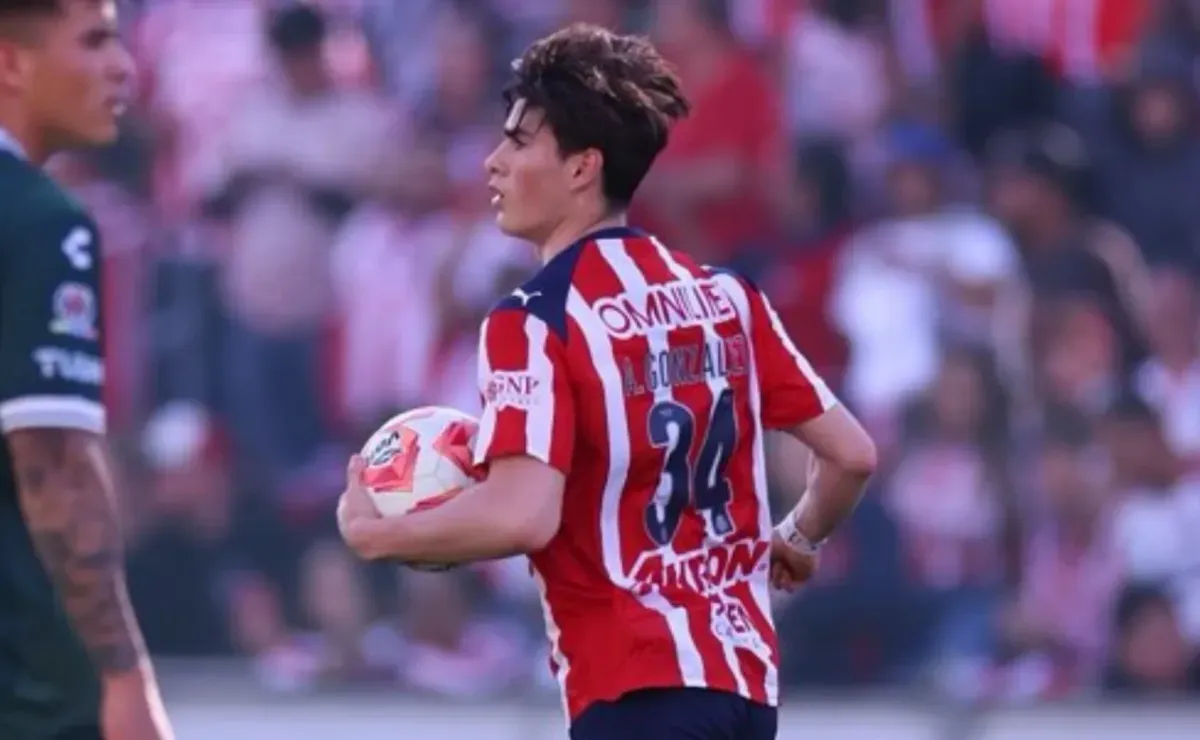 Armando González volvió a rescatar a las Chivas de Gabriel Milito