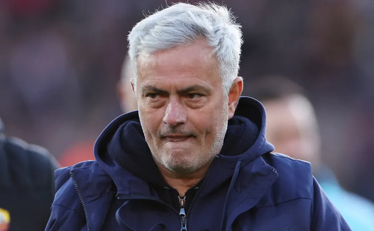 Jose Mourinho wants a shocking reunion with Manchester United player at ...