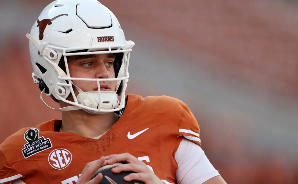 Former Longhorns QB Quinn Ewers makes something clear about Arch Manning ahead of 2025 NCAAF ...