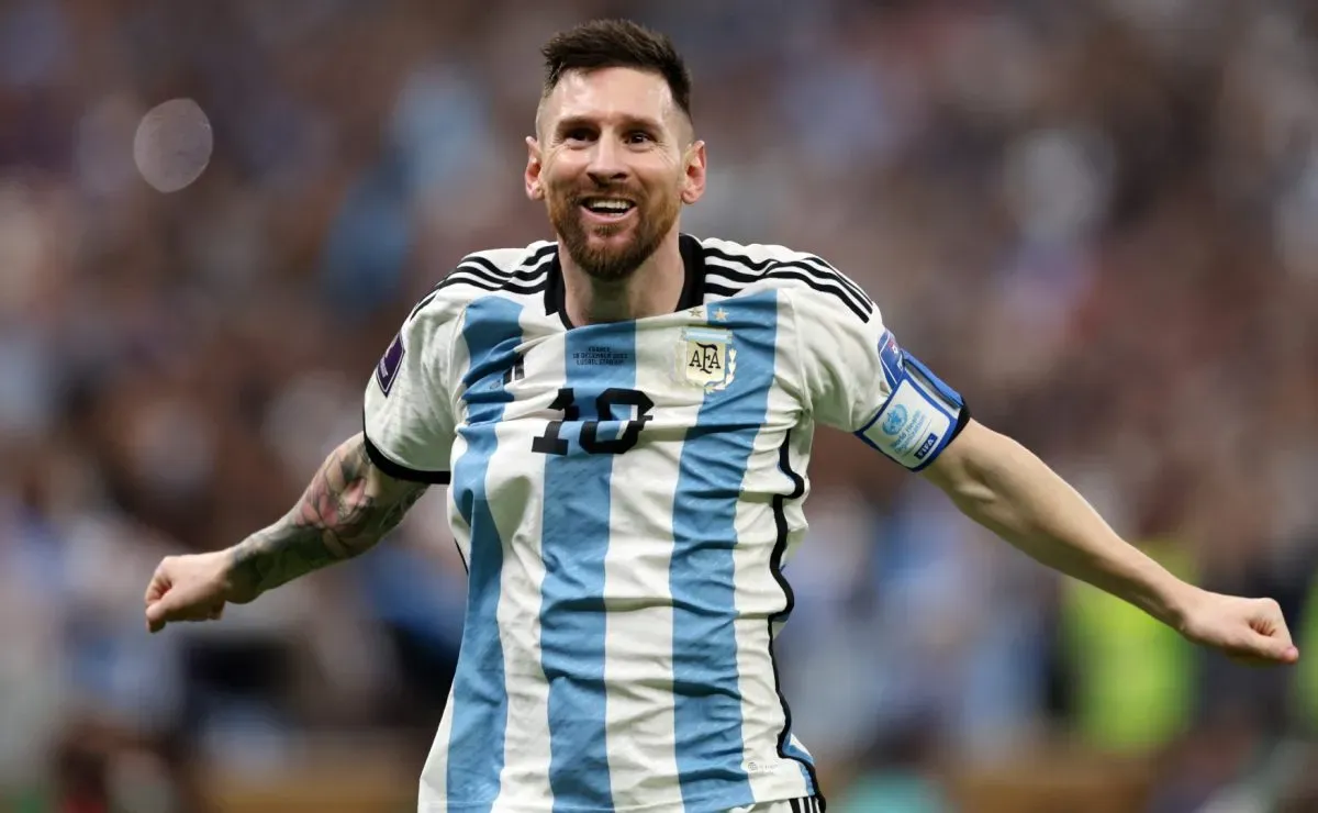 Lionel Messi tops IFFHS list of best players of all time, Cristiano ...