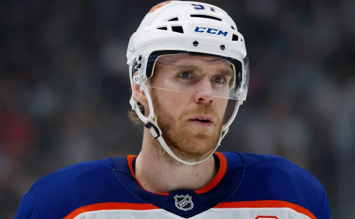 Connor McDavid downplays his NHL record with the Oilers to send a ...